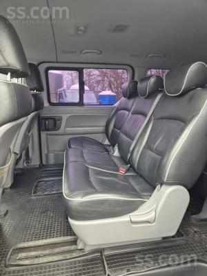 Melns Hyundai H1 2013 Rīga, ar dzinēja tilpumu 2.50 L un nobraukumu 262 tūkst. km par 9190 €, foto 16 vietnē AUTOMOTO.COM.LV