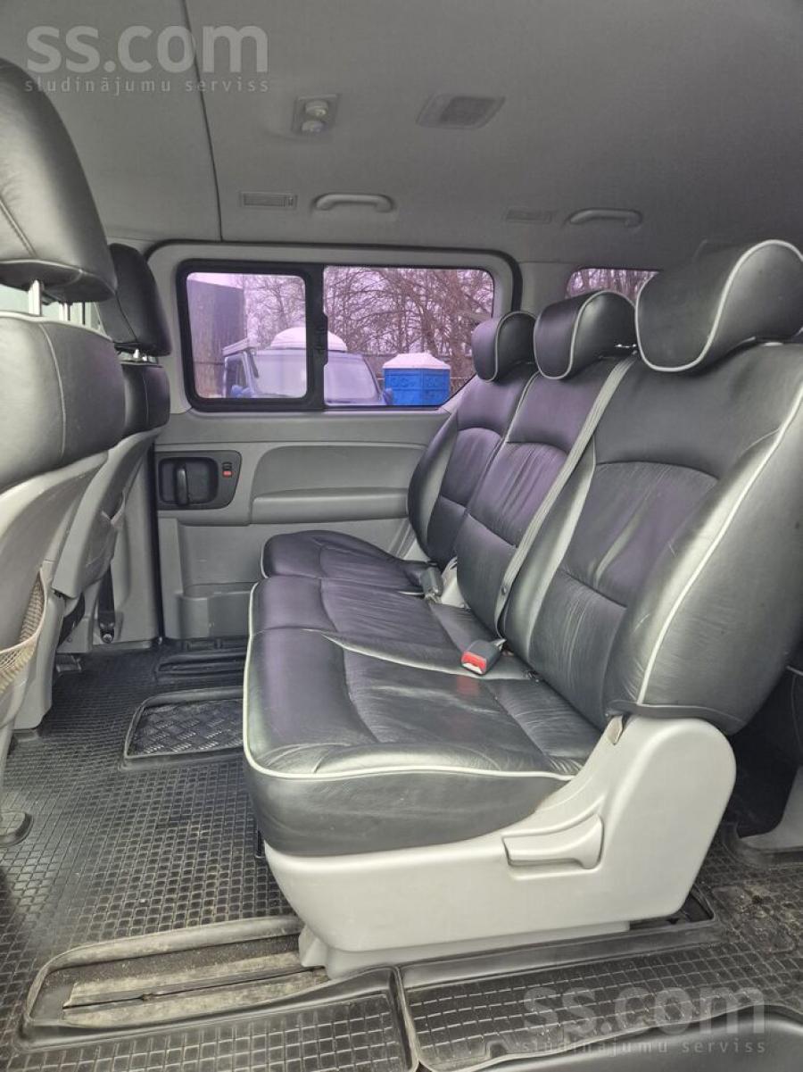 Melns Hyundai H1 2013 Rīga, ar dzinēja tilpumu 2.50 L un nobraukumu 262 tūkst. km par 9190 €, foto 16 vietnē AUTOMOTO.COM.LV