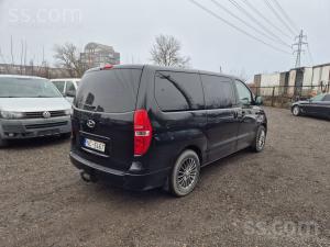 Black Hyundai H1 2013 in Riga, with an engine capacity of 2.50 L and mileage of 262 thousand km for 9190 €, photo 6 on AUTOMOTO.COM.LV
