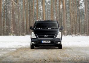Black Hyundai H1 2013 in Riga, with an engine capacity of 2.50 L and mileage of 262 thousand km for 9190 €, photo 3 on AUTOMOTO.COM.LV