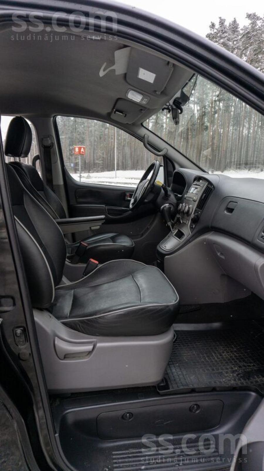 Black Hyundai H1 2013 in Riga, with an engine capacity of 2.50 L and mileage of 262 thousand km for 9190 €, photo 23 on AUTOMOTO.COM.LV