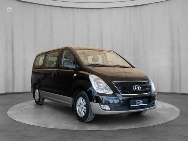 Black Hyundai H1 2017 in Marijampole, with an engine capacity of 2.48 L and mileage of 120 thousand km for 15450 €, photo 1 on AUTOMOTO.COM.LV