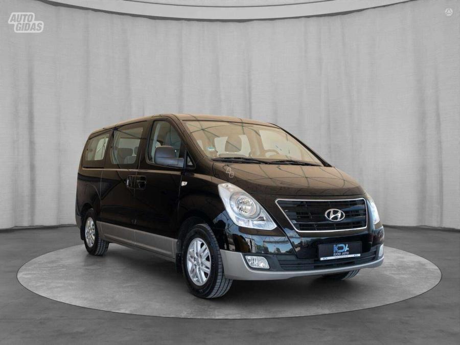Black Hyundai H1 2017 in Marijampole, with an engine capacity of 2.50 L and mileage of 120 thousand km for 14950 €, photo 1 on AUTOMOTO.COM.LV