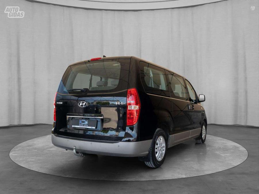 Black Hyundai H1 2017 in Marijampole, with an engine capacity of 2.50 L and mileage of 120 thousand km for 14950 €, photo 11 on AUTOMOTO.COM.LV