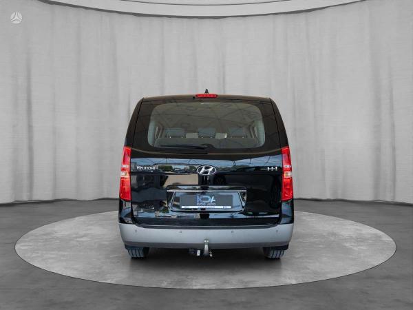 Hyundai H1 2017 Marijampole vietnÄ Melns Hyundai H1 2017 Marijampole, ar dzinÄja tilpumu 2.48 L un nobraukumu 120 tÅ«kst. km par 14750 ā¬, foto 7 vietnÄ AUTOMOTO.COM.LV