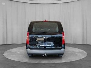 Melns Hyundai H1 2017 Marijampole, ar dzinēja tilpumu 2.48 L un nobraukumu 120 tūkst. km par 14750 €, foto 7 vietnē AUTOMOTO.COM.LV