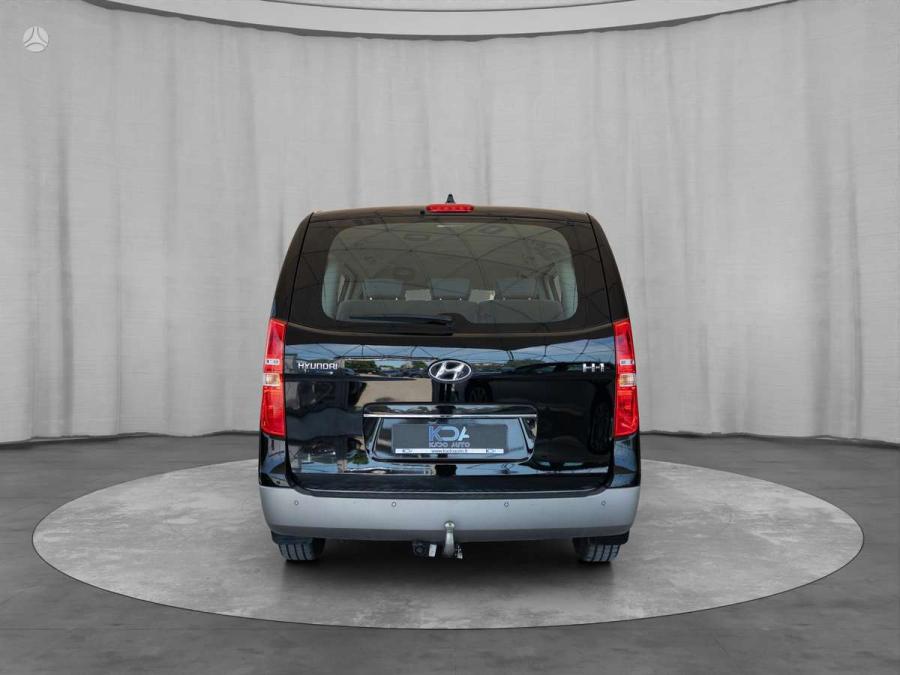 Melns Hyundai H1 2017 Marijampole, ar dzinēja tilpumu 2.48 L un nobraukumu 120 tūkst. km par 14750 €, foto 7 vietnē AUTOMOTO.COM.LV