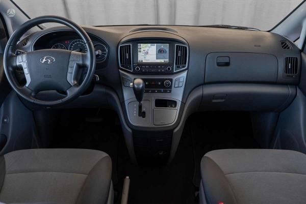 Hyundai H1 2017 Marijampole vietnÄ Melns Hyundai H1 2017 Marijampole, ar dzinÄja tilpumu 2.48 L un nobraukumu 120 tÅ«kst. km par 14750 ā¬, foto 11 vietnÄ AUTOMOTO.COM.LV