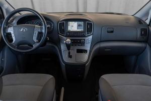 Melns Hyundai H1 2017 Marijampole, ar dzinēja tilpumu 2.48 L un nobraukumu 120 tūkst. km par 14750 €, foto 11 vietnē AUTOMOTO.COM.LV