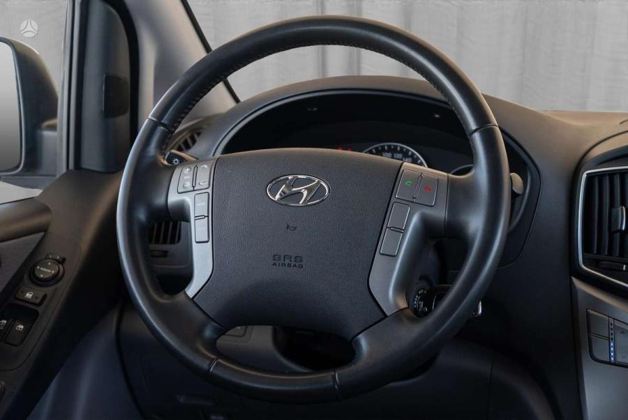 Melns Hyundai H1 2017 Marijampole, ar dzinēja tilpumu 2.48 L un nobraukumu 120 tūkst. km par 14750 €, foto 13 vietnē AUTOMOTO.COM.LV