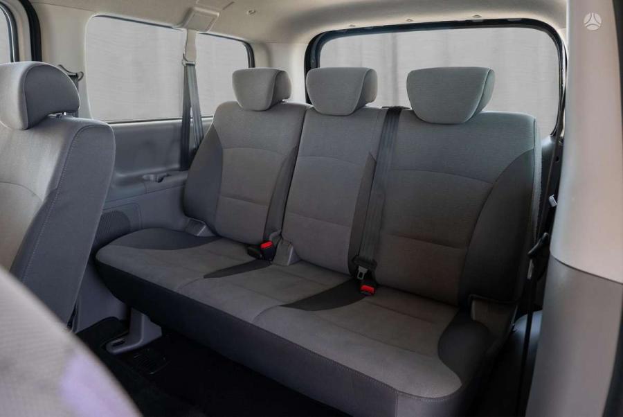 Melns Hyundai H1 2017 Marijampole, ar dzinēja tilpumu 2.48 L un nobraukumu 120 tūkst. km par 14750 €, foto 25 vietnē AUTOMOTO.COM.LV