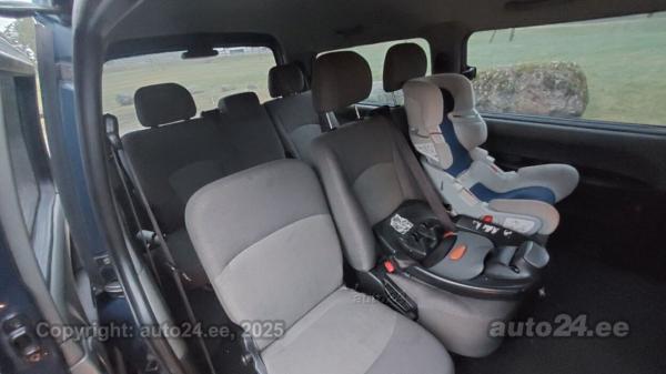Zils Hyundai H1 2008 Tallina, ar dzinēja tilpumu 2.50 L un nobraukumu 296 tūkst. km par 3100 €, foto 11 vietnē AUTOMOTO.COM.LV
