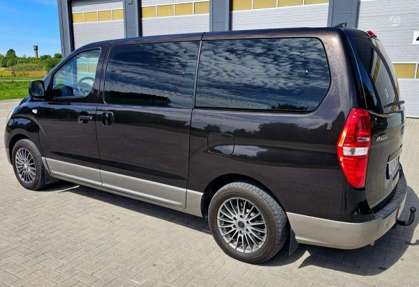 Brūns Hyundai H1 2016 Klaipėda, ar dzinēja tilpumu 2.50 L un nobraukumu 303 tūkst. km par 9999 €, foto 3 vietnē AUTOMOTO.COM.LV
