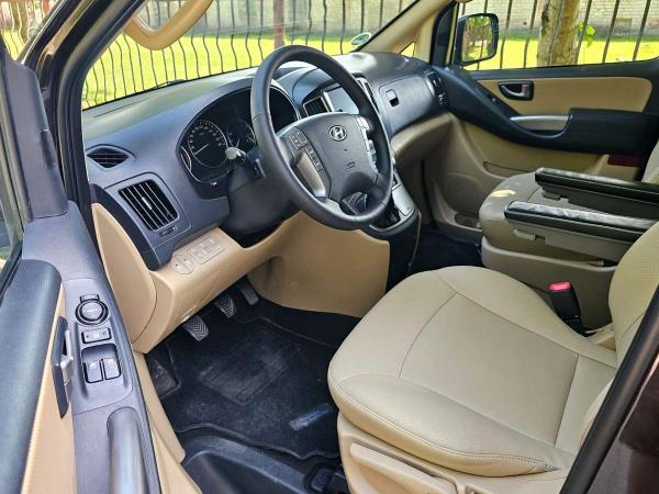 Brūns Hyundai H1 2016 Klaipėda, ar dzinēja tilpumu 2.50 L un nobraukumu 303 tūkst. km par 9999 €, foto 7 vietnē AUTOMOTO.COM.LV