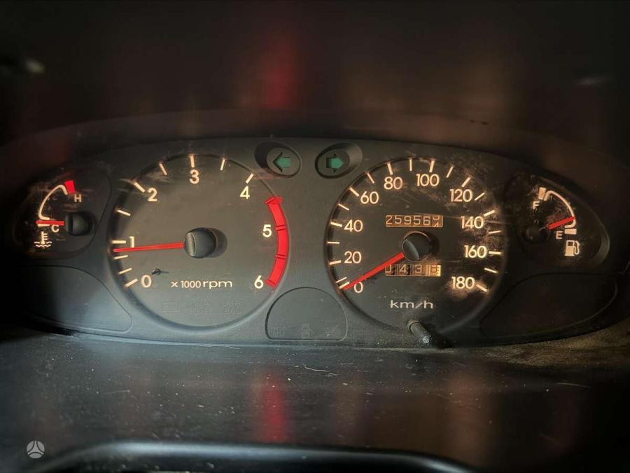 Серый Хендай Н1 2001 в Мажейкяй, объемом двигателя 0.00 л и пробегом 260 тыс. км за 7500 €, фото 12 на AUTOMOTO.COM.LV