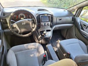 Pelēks Hyundai H1 2009 Kelmė, ar dzinēja tilpumu 2.50 L un nobraukumu 300 tūkst. km par 4900 €, foto 7 vietnē AUTOMOTO.COM.LV