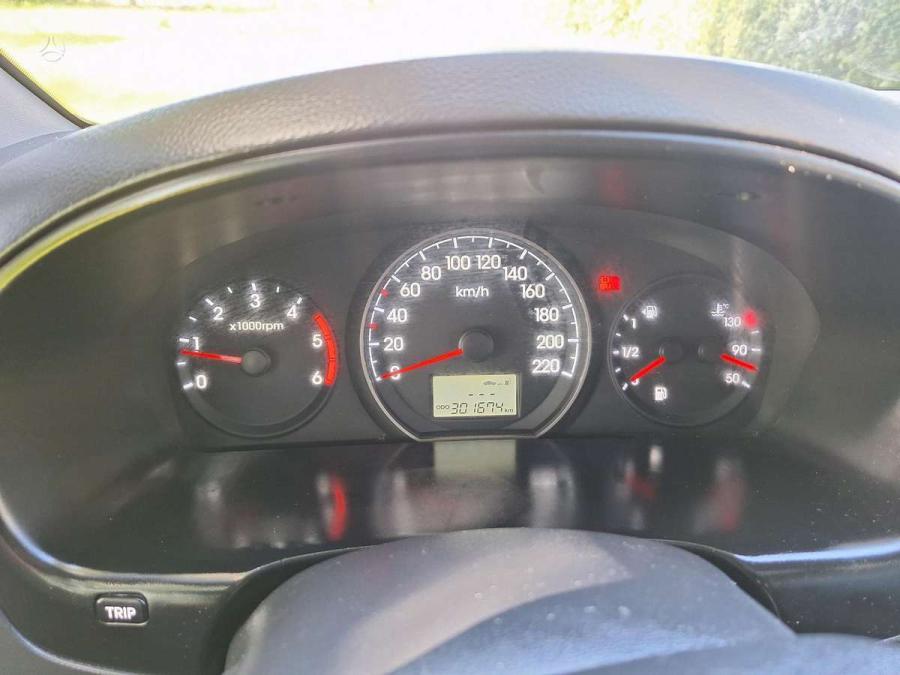 Pelēks Hyundai H1 2009 Kelmė, ar dzinēja tilpumu 2.50 L un nobraukumu 300 tūkst. km par 4900 €, foto 11 vietnē AUTOMOTO.COM.LV