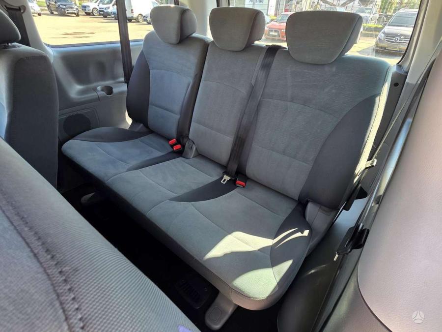 Pelēks Hyundai H1 2013 Marijampole, ar dzinēja tilpumu 2.50 L un nobraukumu 226 tūkst. km par 7200 €, foto 12 vietnē AUTOMOTO.COM.LV