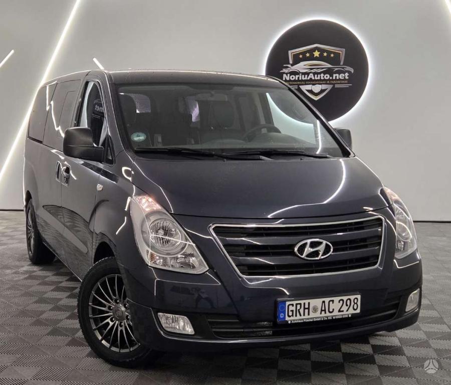 Grey Hyundai H1 2016 in Marijampole, with an engine capacity of 2.50 L and mileage of 325 thousand km for 12750 €, photo 1 on AUTOMOTO.COM.LV