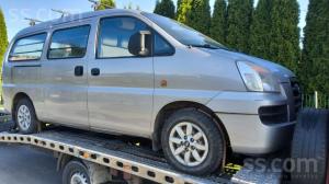 Grey Hyundai H1 2008 in Daugavpils, with an engine capacity of 2.50 L and mileage of 169 thousand km for 2000 €, photo 3 on AUTOMOTO.COM.LV