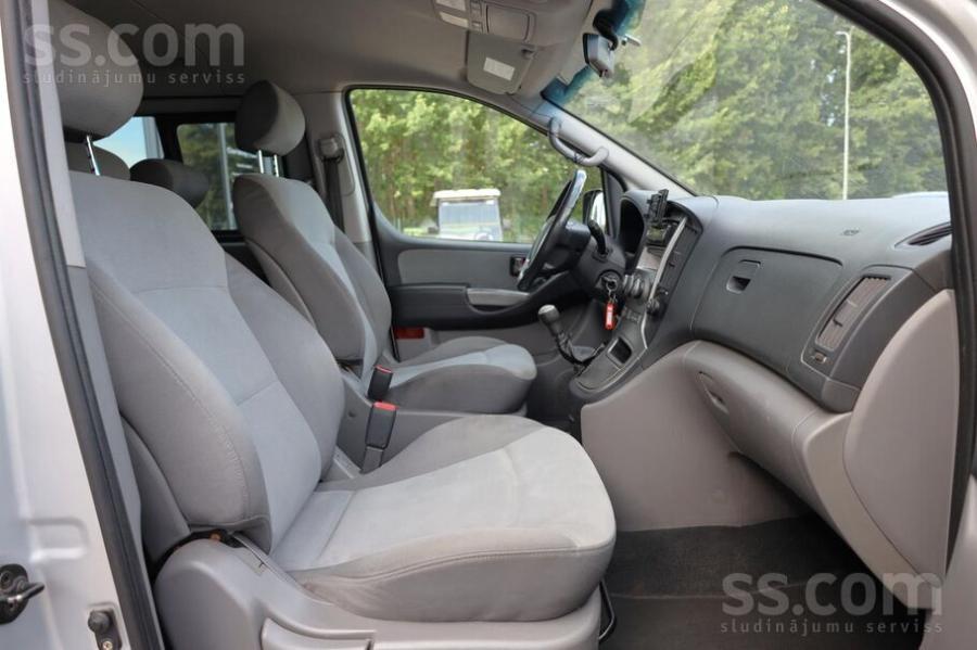 Pelēks Hyundai H1 2008 Rīga, ar dzinēja tilpumu 2.50 L un nobraukumu 0 tūkst. km par 5495 €, foto 14 vietnē AUTOMOTO.COM.LV