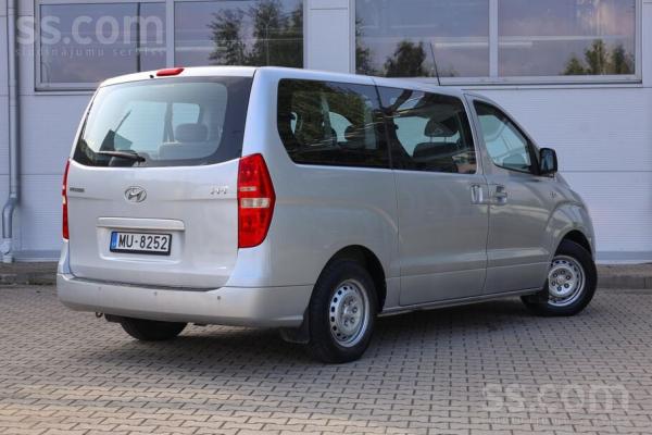 Grey Hyundai H1 2010 in Riga, with an engine capacity of 2.50 L and mileage of 277 thousand km for 5495 €, photo 6 on AUTOMOTO.COM.LV