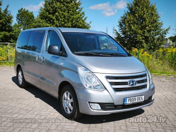 Grey Hyundai H1 2013 in Tartu, with an engine capacity of 2.50 L and mileage of 174 thousand km for 11999 €, photo 1 on AUTOMOTO.COM.LV