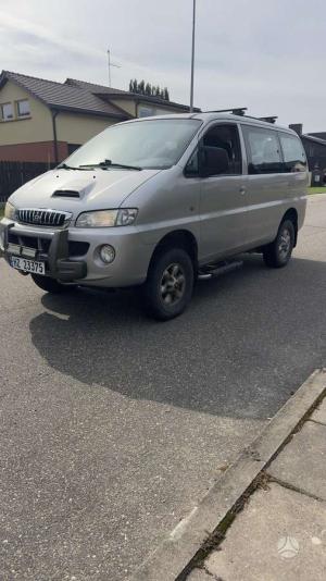 Hyundai H1 2003 in Kaunas, with an engine capacity of 2.48 L and mileage of 243 thousand km for 4799 €, photo 3 on AUTOMOTO.COM.LV
