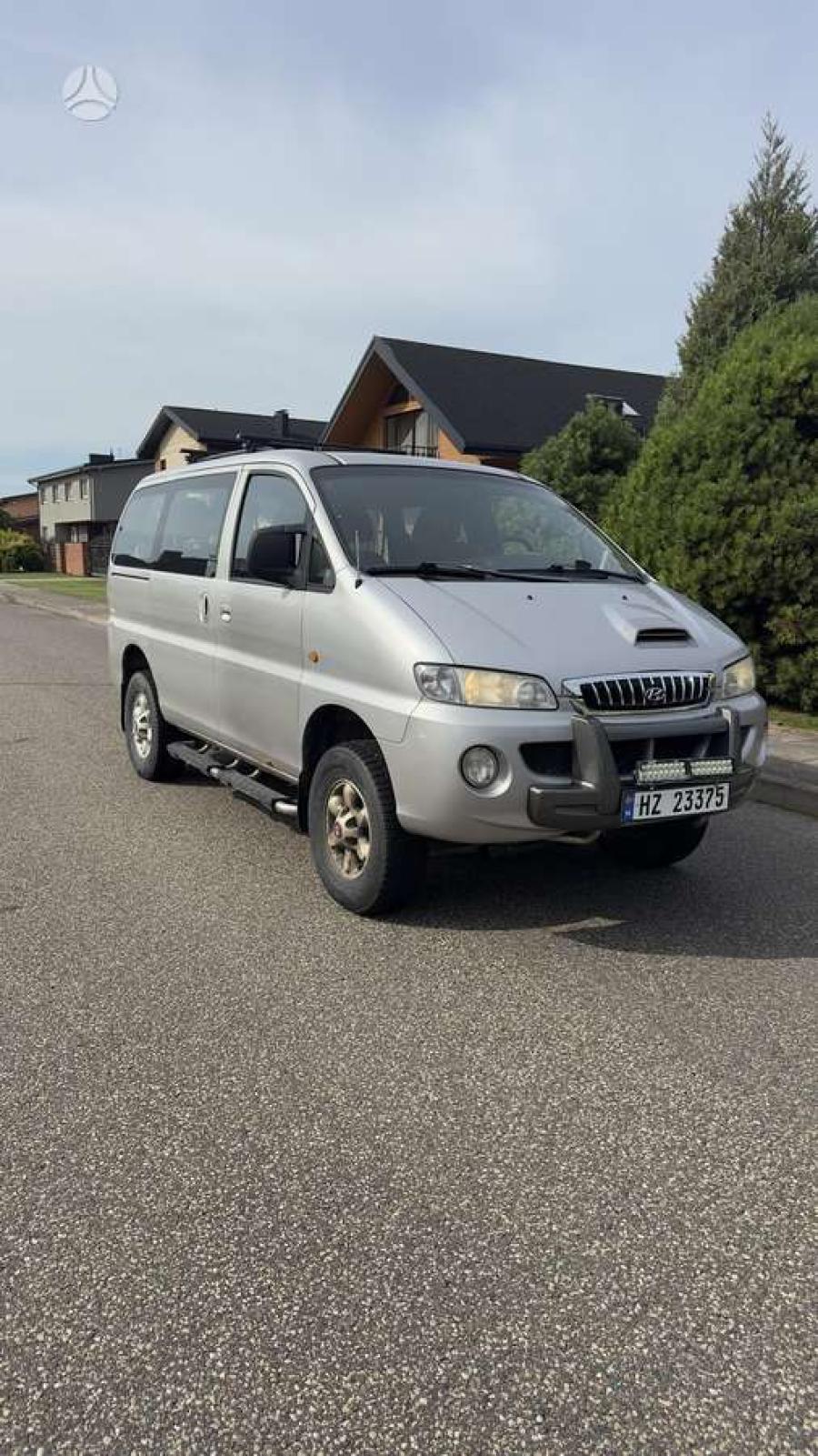 Hyundai H1 2003 in Kaunas, with an engine capacity of 2.48 L and mileage of 243 thousand km for 4799 €, photo 4 on AUTOMOTO.COM.LV