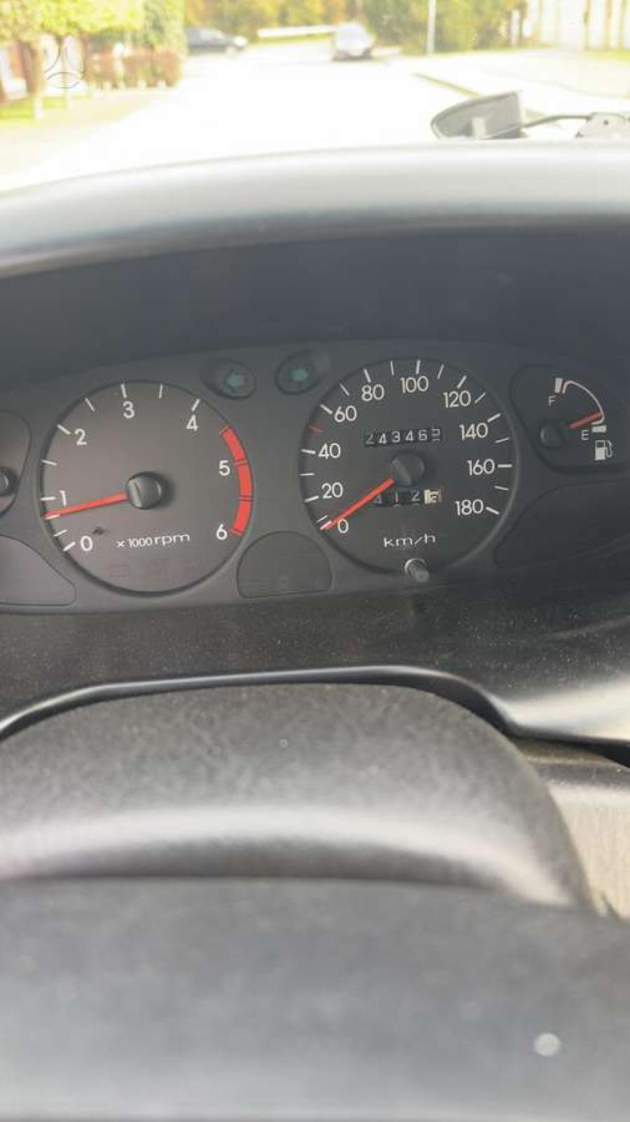 Hyundai H1 2003 in Kaunas, with an engine capacity of 2.48 L and mileage of 243 thousand km for 4799 €, photo 8 on AUTOMOTO.COM.LV
