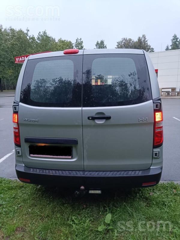 Hyundai H1 2014 in Riga, with an engine capacity of 2.50 L and mileage of 184 thousand km for 5600 €, photo 4 on AUTOMOTO.COM.LV