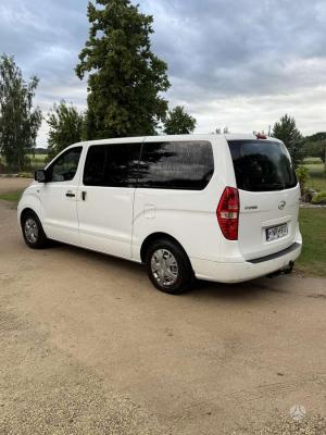 White Hyundai H1 2011 in Siauliai, with an engine capacity of 2.50 L and mileage of 278 thousand km for 6450 €, photo 6 on AUTOMOTO.COM.LV