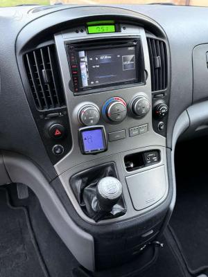 White Hyundai H1 2011 in Siauliai, with an engine capacity of 2.50 L and mileage of 278 thousand km for 6450 €, photo 10 on AUTOMOTO.COM.LV