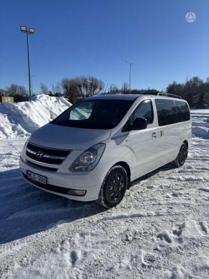 Balts Hyundai H1 2012 Šauļi, ar dzinēja tilpumu 2.50 L un nobraukumu 107 tūkst. km par 7900 €, foto  vietnē AUTOMOTO.COM.LV