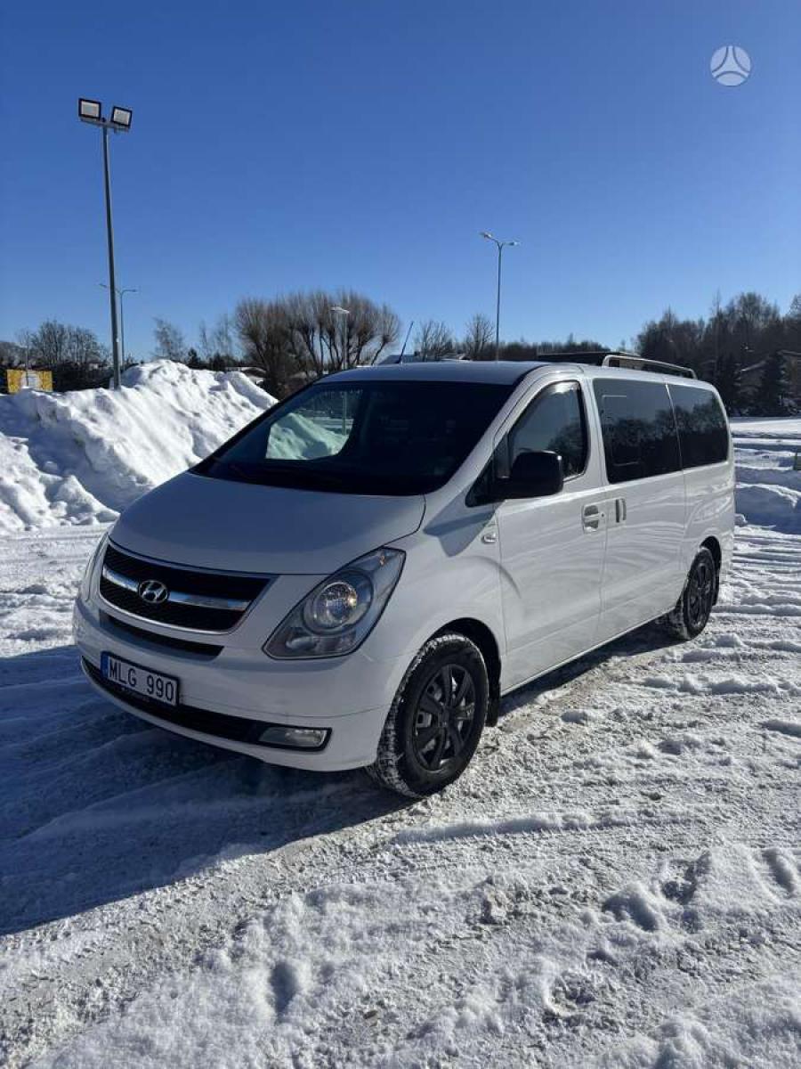 Balts Hyundai H1 2012 Šauļi, ar dzinēja tilpumu 2.50 L un nobraukumu 107 tūkst. km par 7900 €, foto 1 vietnē AUTOMOTO.COM.LV