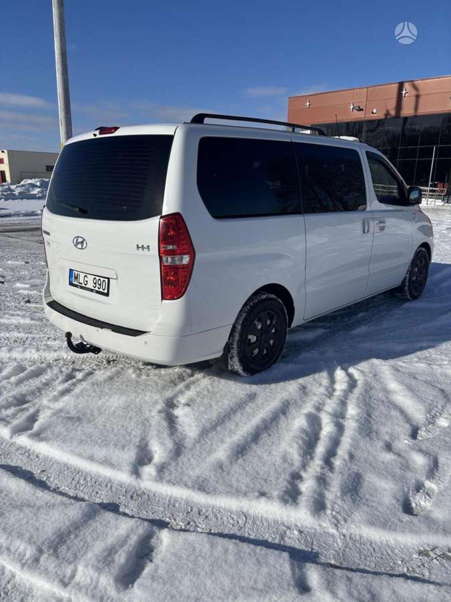 Balts Hyundai H1 2012 Šauļi, ar dzinēja tilpumu 2.50 L un nobraukumu 107 tūkst. km par 7900 €, foto 3 vietnē AUTOMOTO.COM.LV