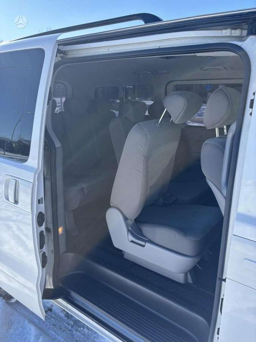 Balts Hyundai H1 2012 Šauļi, ar dzinēja tilpumu 2.50 L un nobraukumu 107 tūkst. km par 7900 €, foto 6 vietnē AUTOMOTO.COM.LV
