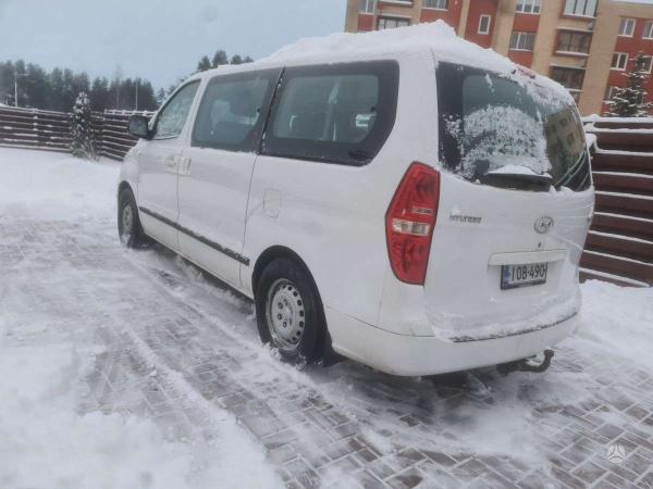 White Hyundai H1 2013 in Ignalina, with an engine capacity of 2.50 L and mileage of 287 thousand km for 3650 €, photo 2 on AUTOMOTO.COM.LV