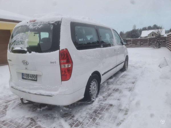White Hyundai H1 2013 in Ignalina, with an engine capacity of 2.50 L and mileage of 287 thousand km for 3650 €, photo 4 on AUTOMOTO.COM.LV
