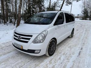 White Hyundai H1 2013 in Ukmerge, with an engine capacity of 2.50 L and mileage of 281 thousand km for 6600 €, photo  on AUTOMOTO.COM.LV