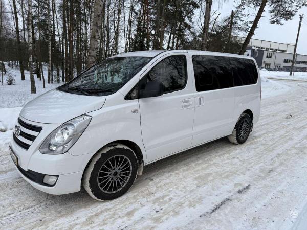 White Hyundai H1 2013 in Ukmerge, with an engine capacity of 2.50 L and mileage of 281 thousand km for 6600 €, photo 6 on AUTOMOTO.COM.LV