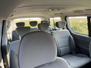 Balts Hyundai H1 2017 Marijampole, ar dzinēja tilpumu 2.50 L un nobraukumu 251 tūkst. km par 10700 €, foto 7 vietnē AUTOMOTO.COM.LV