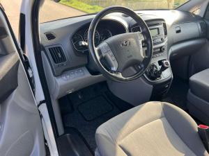 Balts Hyundai H1 2017 Marijampole, ar dzinēja tilpumu 2.50 L un nobraukumu 251 tūkst. km par 10700 €, foto 9 vietnē AUTOMOTO.COM.LV