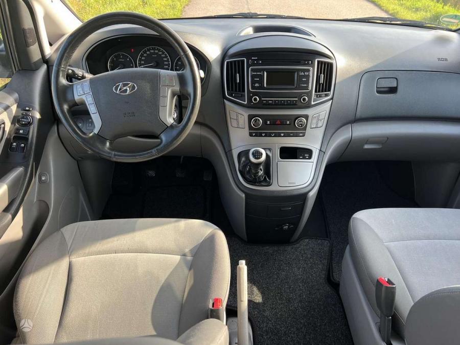 Balts Hyundai H1 2017 Marijampole, ar dzinēja tilpumu 2.50 L un nobraukumu 251 tūkst. km par 10700 €, foto 10 vietnē AUTOMOTO.COM.LV