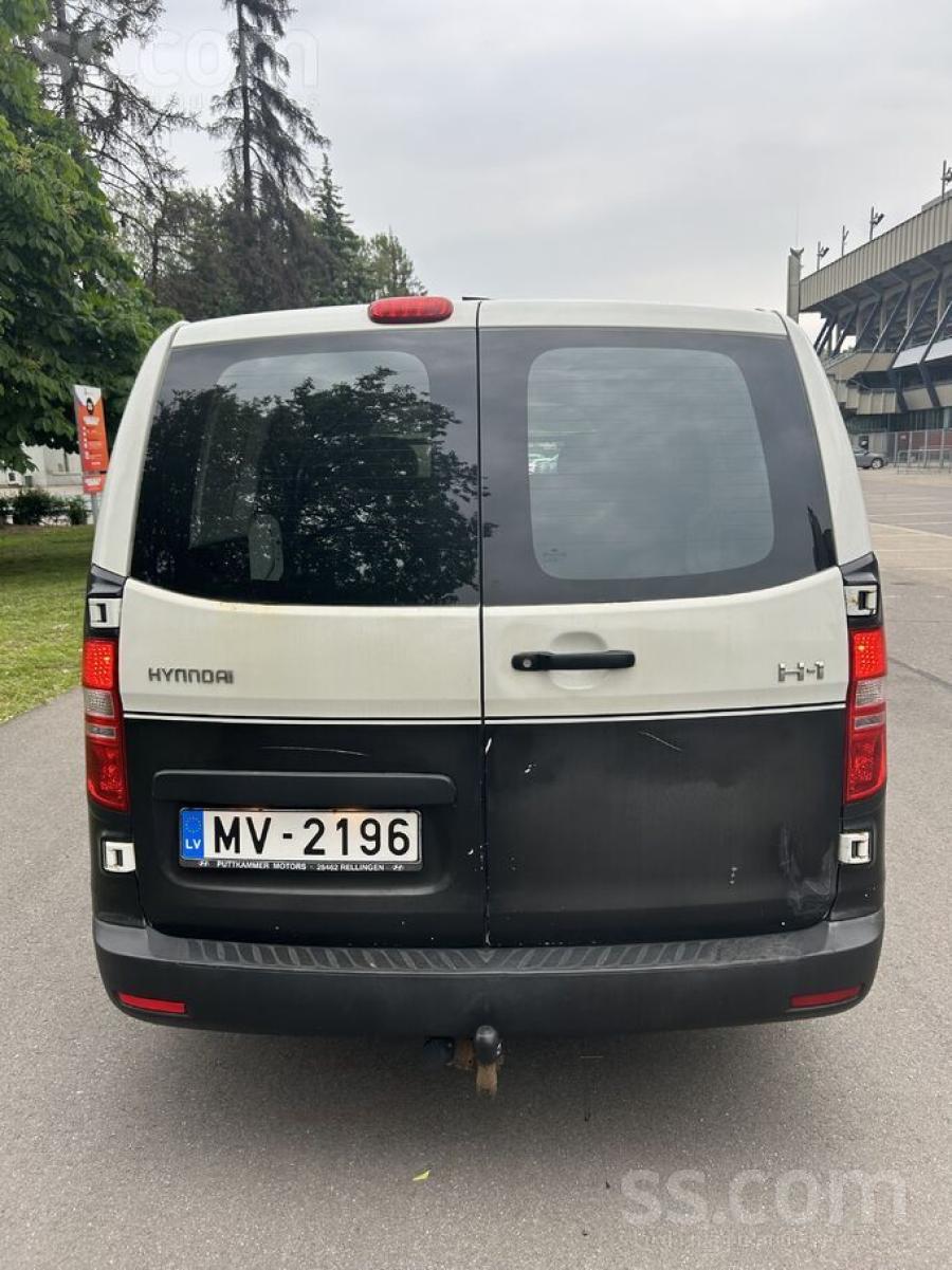 Balts Hyundai H1 2010 Rīga, ar dzinēja tilpumu 2.50 L un nobraukumu 0 tūkst. km par 6000 €, foto 5 vietnē AUTOMOTO.COM.LV