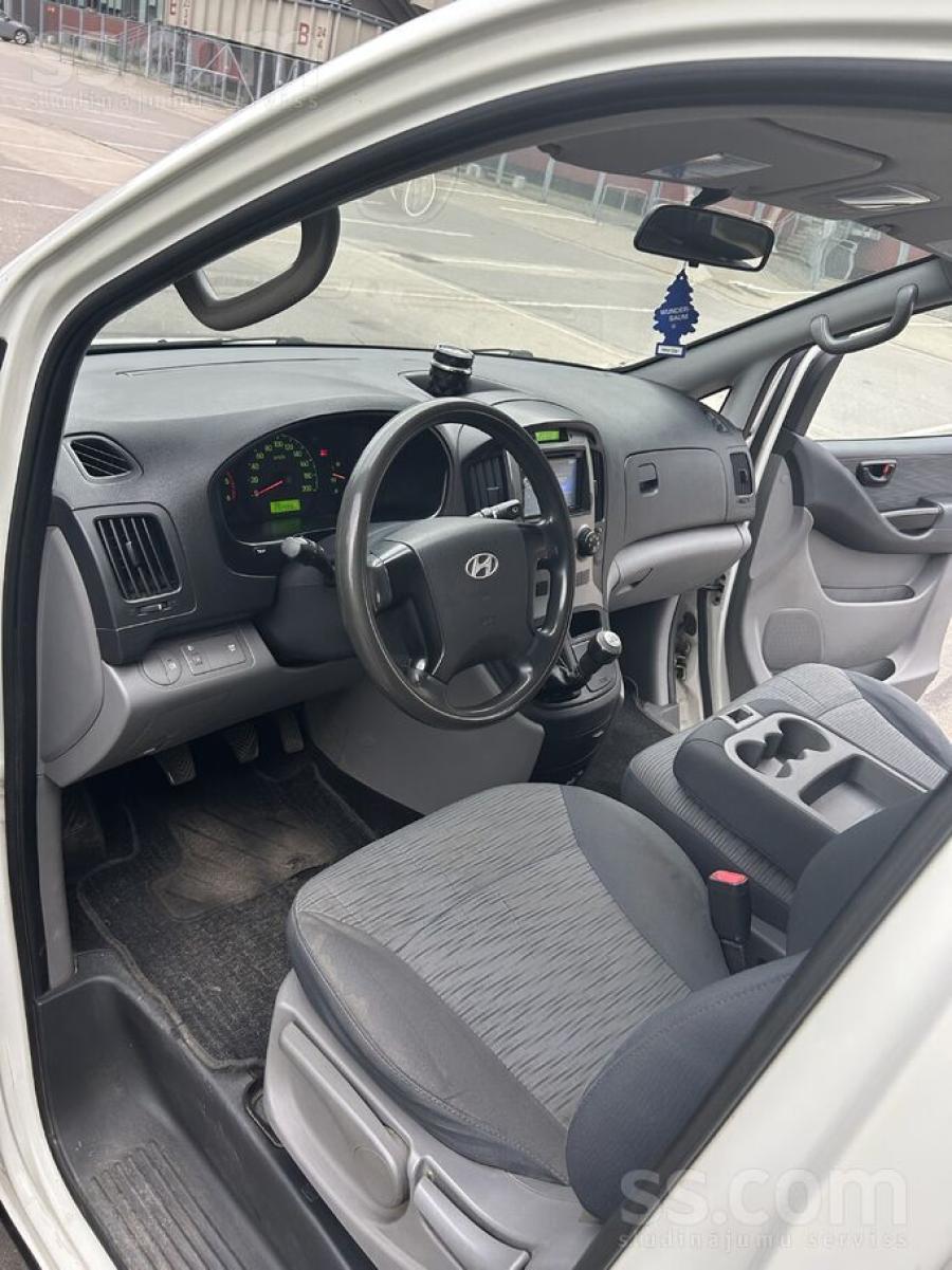 Balts Hyundai H1 2010 Rīga, ar dzinēja tilpumu 2.50 L un nobraukumu 0 tūkst. km par 6000 €, foto 9 vietnē AUTOMOTO.COM.LV