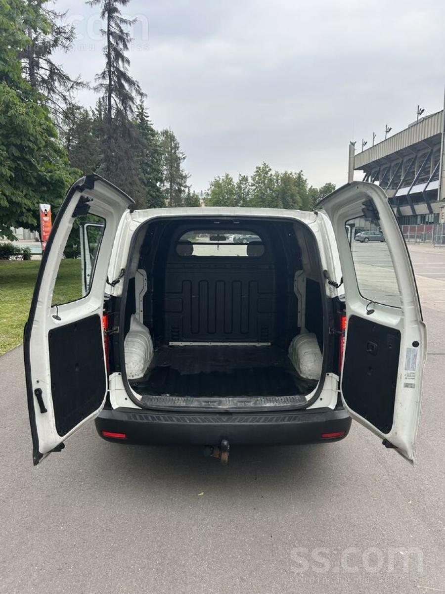 Balts Hyundai H1 2010 Rīga, ar dzinēja tilpumu 2.50 L un nobraukumu 0 tūkst. km par 6000 €, foto 11 vietnē AUTOMOTO.COM.LV