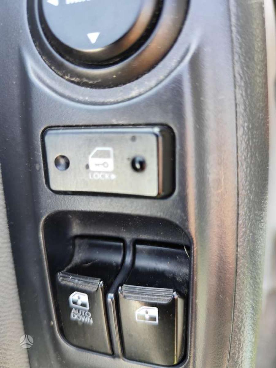 Balts Hyundai H1 2010 Klaipėda, ar dzinēja tilpumu 2.50 L un nobraukumu 202 tūkst. km par 4999 €, foto 19 vietnē AUTOMOTO.COM.LV