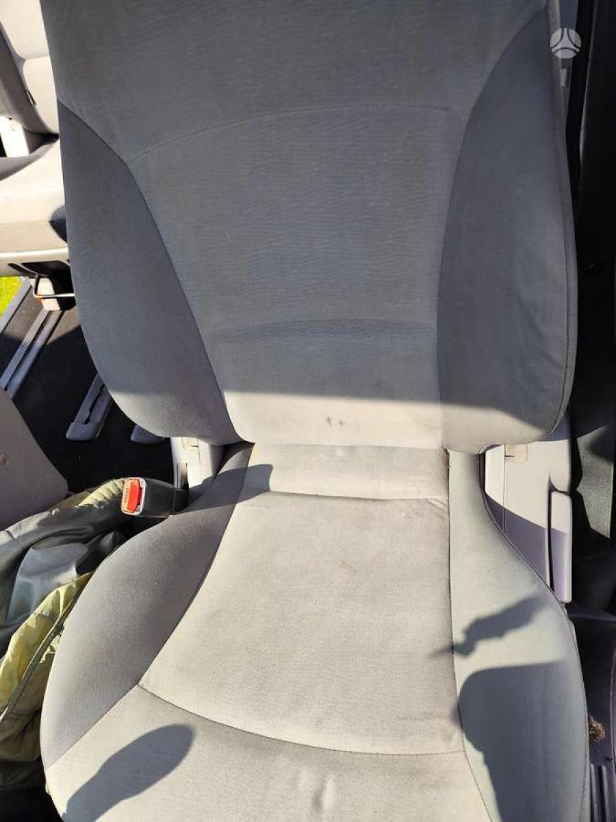 Balts Hyundai H1 2010 Klaipėda, ar dzinēja tilpumu 2.50 L un nobraukumu 202 tūkst. km par 4999 €, foto 21 vietnē AUTOMOTO.COM.LV