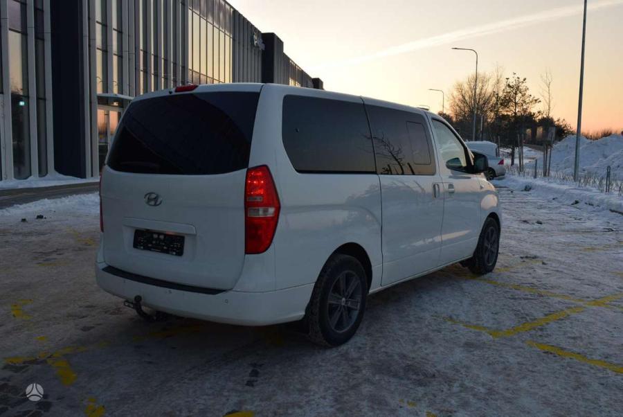 Balts Hyundai H1 2011 Viļņa, ar dzinēja tilpumu 2.50 L un nobraukumu 248 tūkst. km par 7550 €, foto 7 vietnē AUTOMOTO.COM.LV